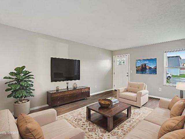 1 Br, 1 bath, Apartment 925 West 5th Street