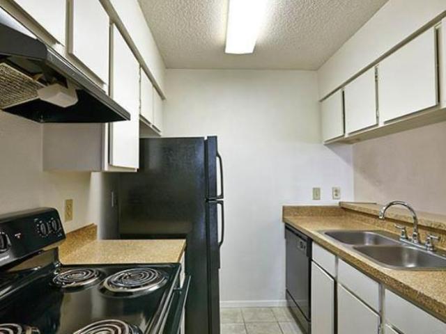 1 Br, 1 bath, Apartment 9221 Amberton Pkwy