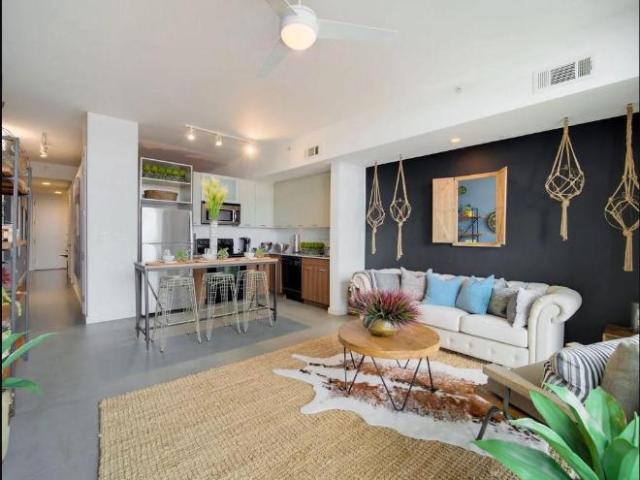 1 Br, 1 bath, Apartment 935 Marietta St NW