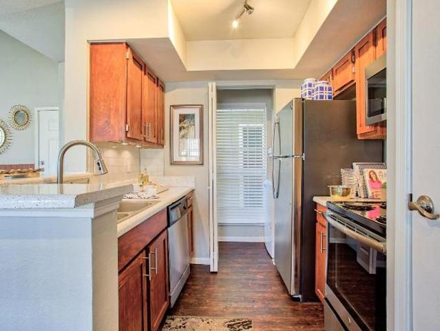 1 Br, 1 bath, Apartment 9478 Valley Ranch Parkway East