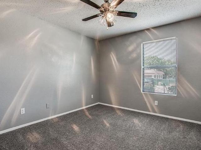 1 Br, 1 bath, Apartment 9590 Forest Ln