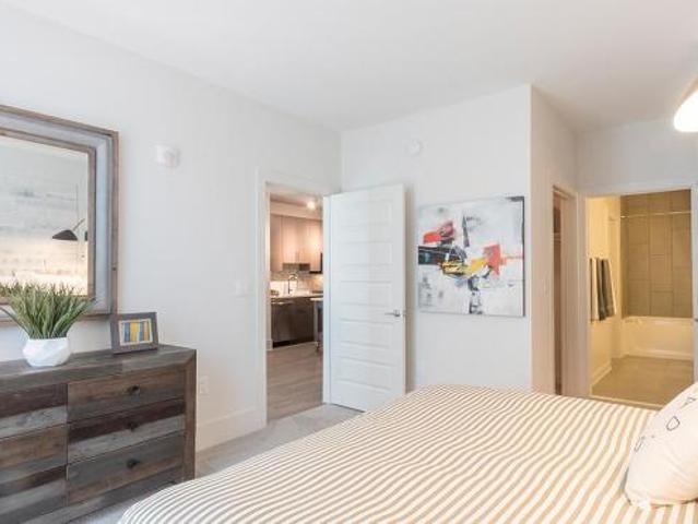 1 Br, 1 bath, Apartment 95 8th St NW