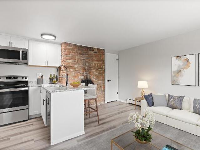 1 Br, 1 bath, Apartment 966 S Logan St