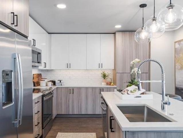 1 Br, 1 bath, Apartment 969 Commerce St