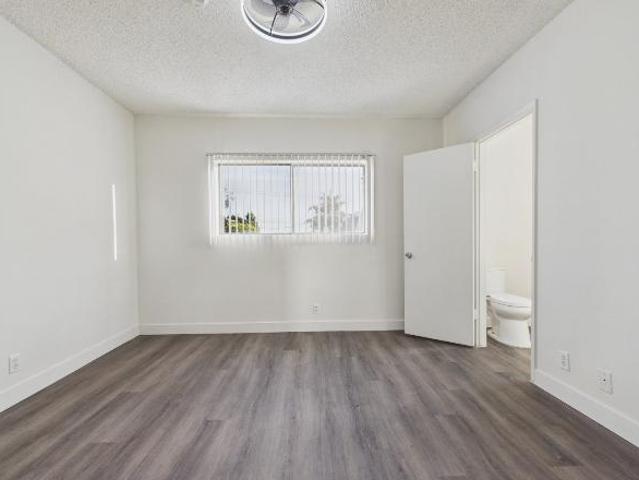 1 Br, 1 bath, Apartment 9841 9853 Cedar Court