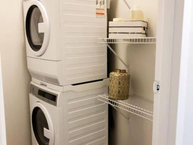 1 Br, 1 bath, Apartment 9800 Fair Oaks Boulevard