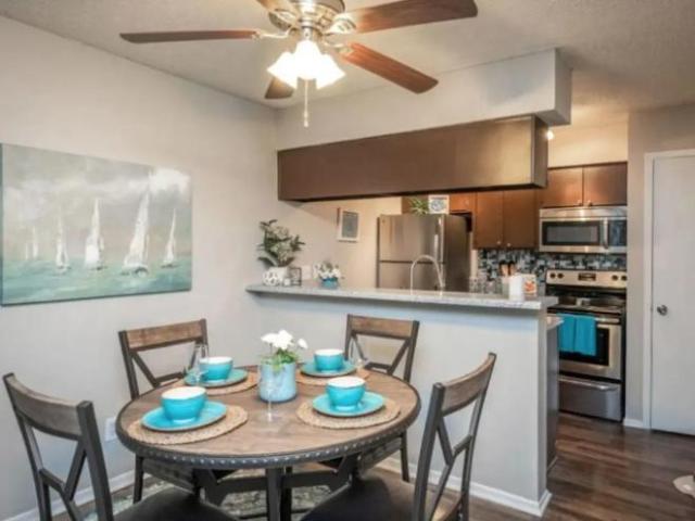 1 Br, 1 bath, Apartment 9944 Walnut Street