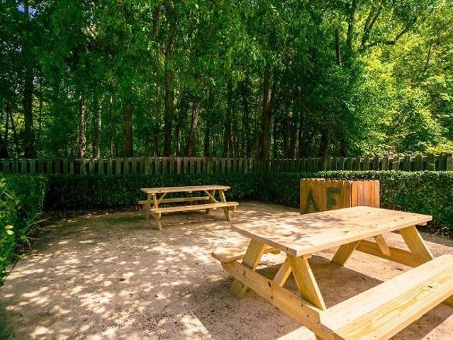 1 Br, 1 bath, Apartment 99 Shagbark Trail