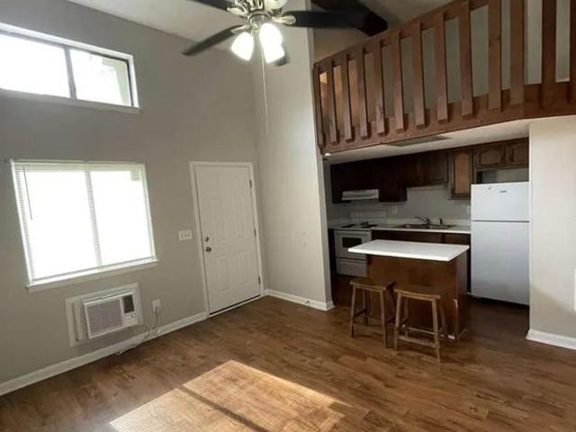 1 BR 1 Bath Appointment for Rent!