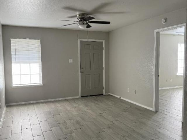 1 Br, 1 bath, Condo 4015 Hwy 90