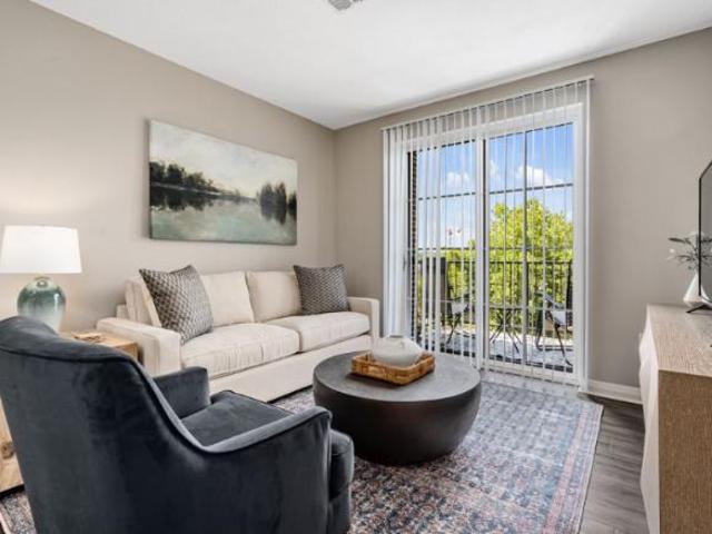 1 Br, 1 bath, Condo 401 West Rich Street