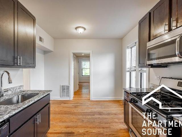 1 Br, 1 bath, Condo 4036 North Ashland Ave #w1