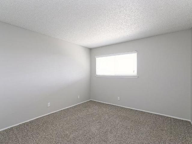 1 Br, 1 bath, Condo 4041 Medical Dr