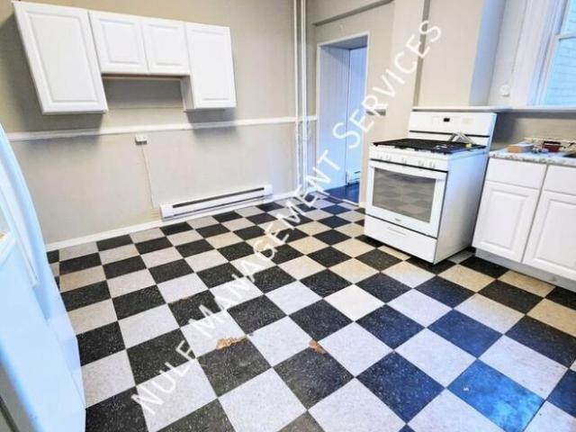 1 Br, 1 bath, Condo 4043 Penn Avenue