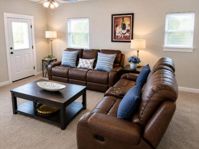 1 Br, 1 bath, Condo 406 Geneva Ave