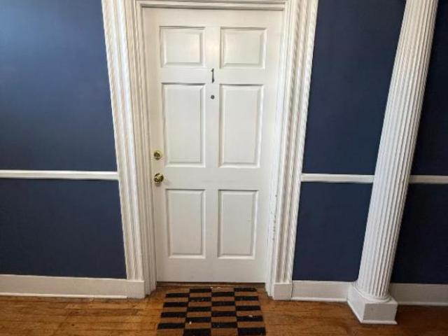 1 Br, 1 bath, Condo 406 N Loudoun St