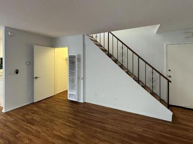 1 Br, 1 bath, Condo 4071 Mclaughlin Ave