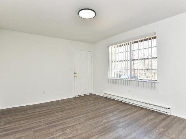 1 Br, 1 bath, Condo 409 Lily St