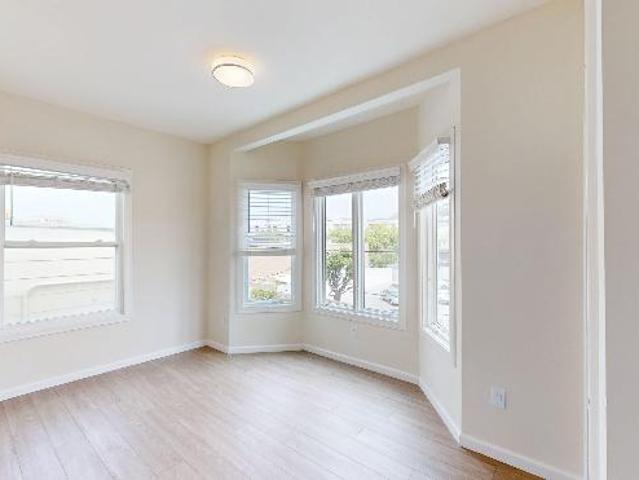 1 Br, 1 bath, Condo 40 Tiffany Ave