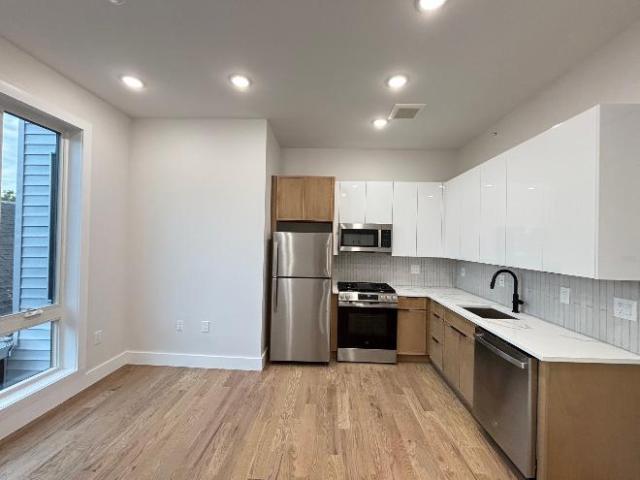 1 Br, 1 bath, Condo 40 Lembeck Ave