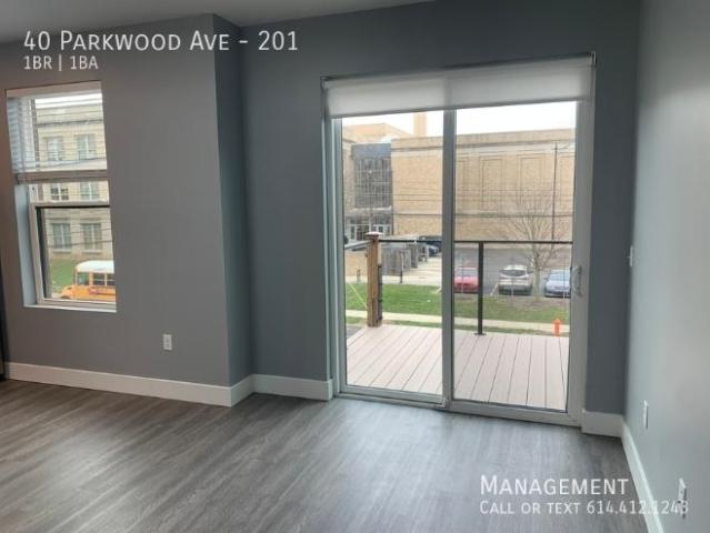1 Br, 1 bath, Condo 40 Parkwood Ave