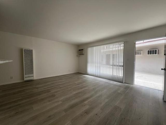 1 Br, 1 bath, Condo 4100 Arch Dr