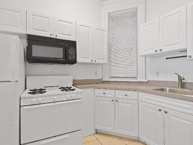 1 Br, 1 bath, Condo 410 Washington Street