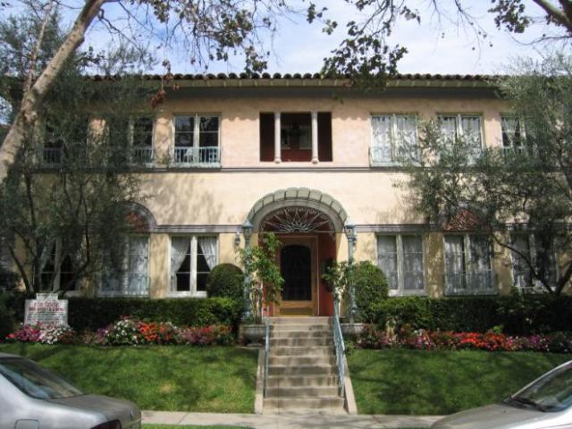 1 Br, 1 bath, Condo 414 N Sycamore Ave