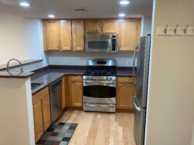 1 Br, 1 bath, Condo 414 Water St