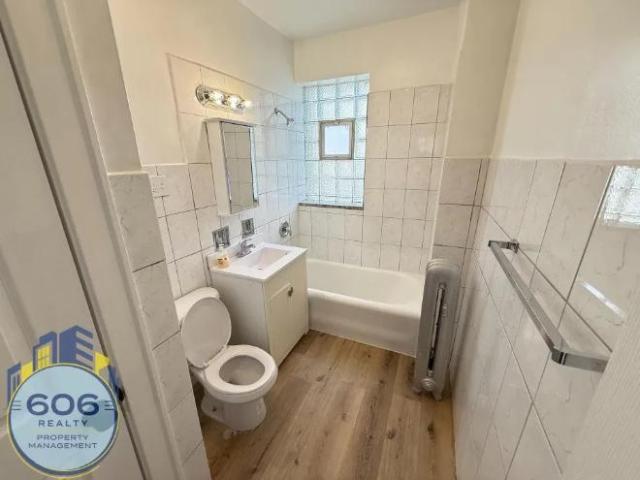 1 Br, 1 bath, Condo 4165 North Milwaukee Avenue