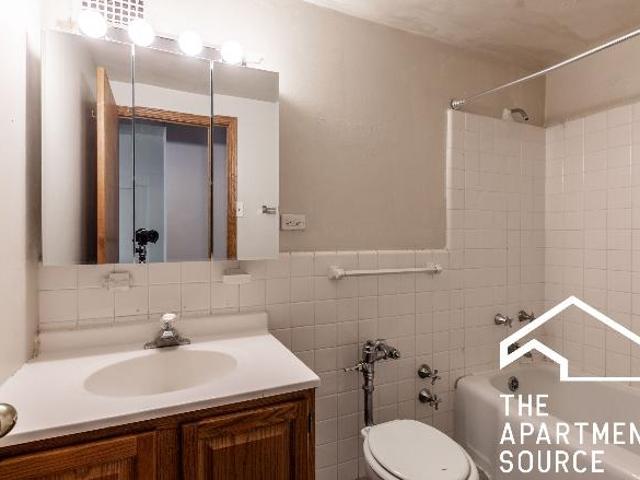 1 Br, 1 bath, Condo 4180 North Marine Drive