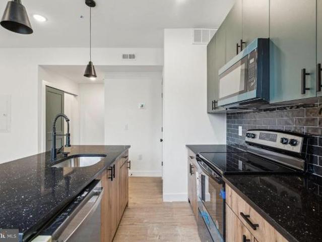 1 Br, 1 bath, Condo 4181 Mantua Ave