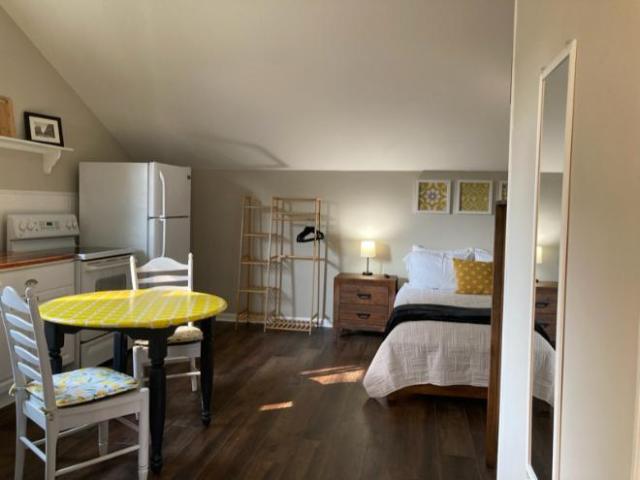 1 Br, 1 bath, Condo 418 Goebel Ave
