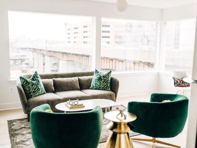 1 Br, 1 bath, Condo 419 St Paul Street