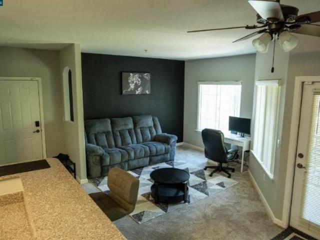 1 Br, 1 bath, Condo 4200 E Commerce Way