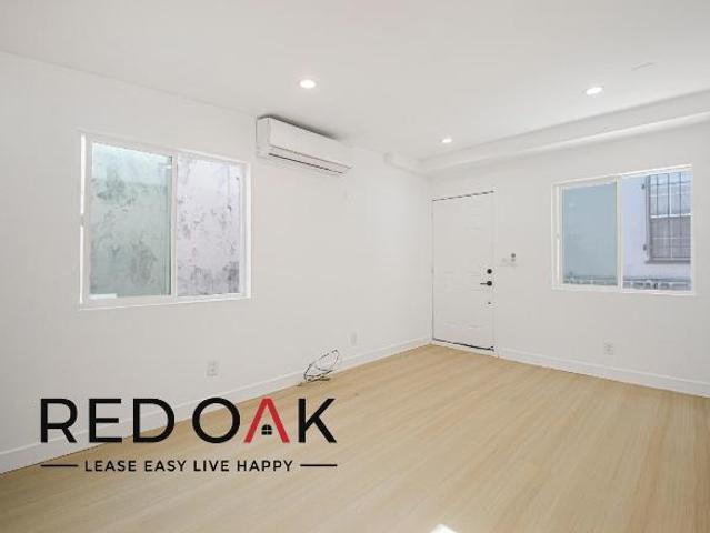 1 Br, 1 bath, Condo 4211 1/2 11th Ave