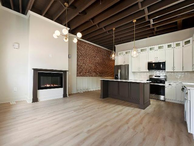 1 Br, 1 bath, Condo 421 52nd Street
