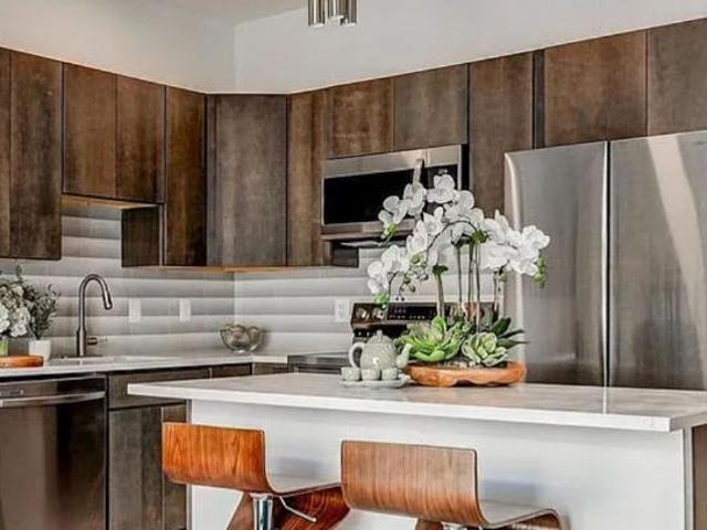 1 Br, 1 bath, Condo 421 South Broadway