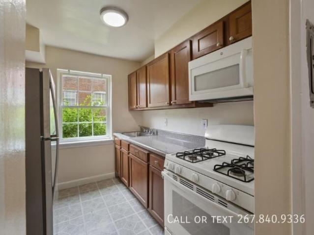 1 Br, 1 bath, Condo 4233 First Street Southeast