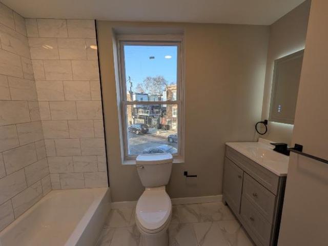 1 Br, 1 bath, Condo 4250 Lancaster Ave
