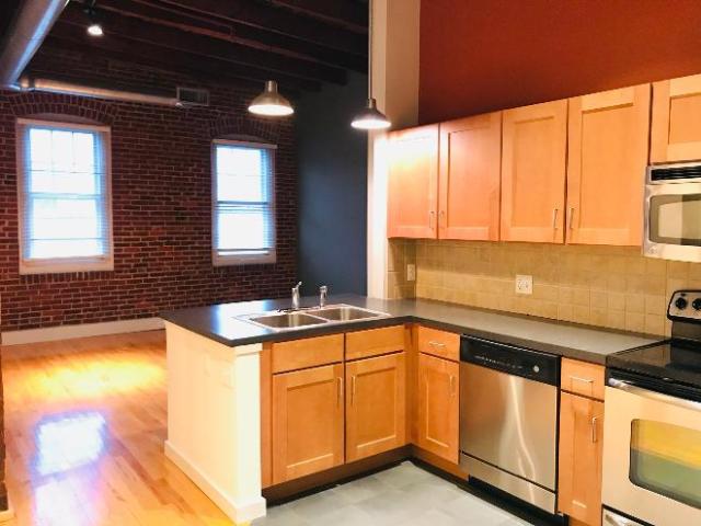 1 Br, 1 bath, Condo 425 N Prince St