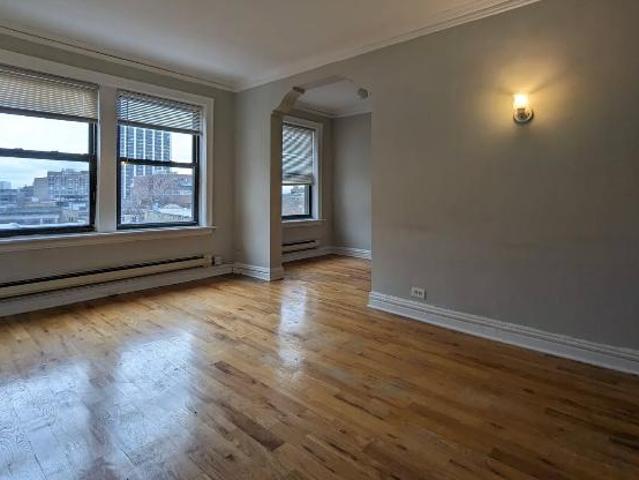 1 Br, 1 bath, Condo 425 W Roscoe