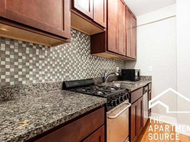 1 Br, 1 bath, Condo 425 West Roscoe Street