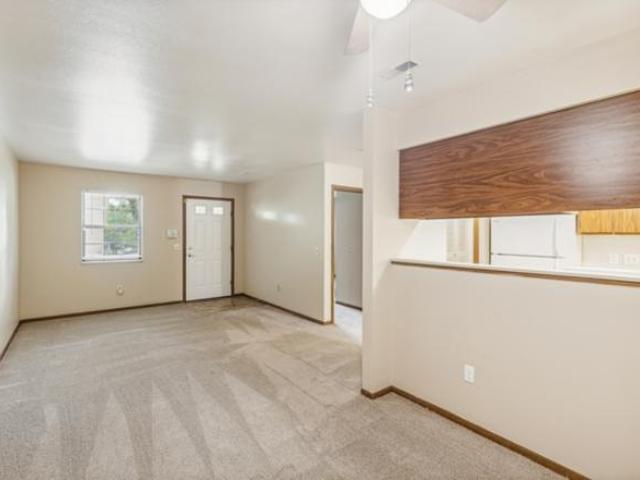 1 Br, 1 bath, Condo 426 Beacon St
