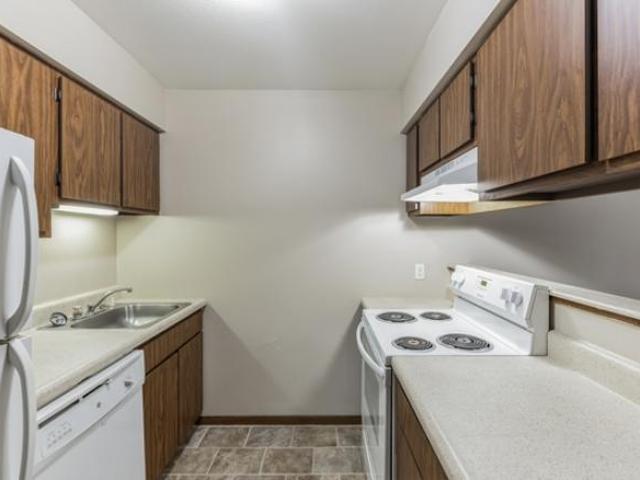 1 Br, 1 bath, Condo 426 Beacon St