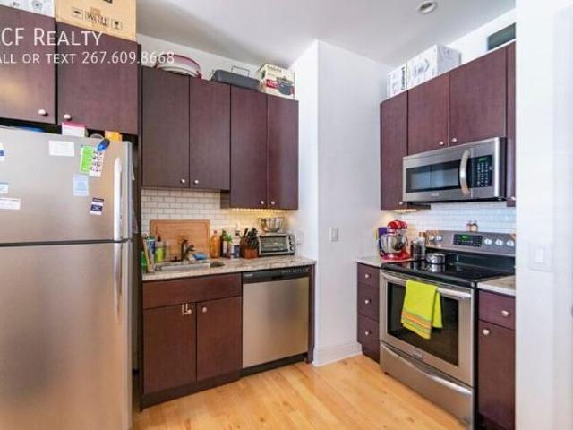 1 Br, 1 bath, Condo 427 Monroe Street