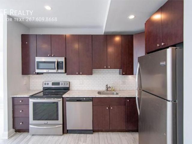 1 Br, 1 bath, Condo 427 Monroe Street