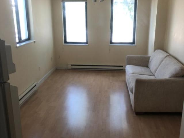 1 Br, 1 bath, Condo 429 Main Street