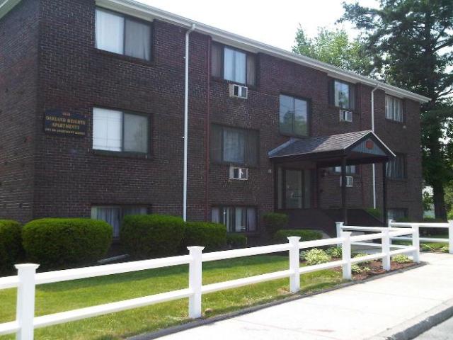 1 Br, 1 bath, Condo 42 Oakland Ave