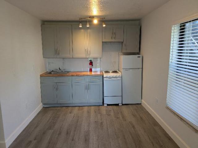 1 Br, 1 bath, Condo 42 SE 1st Rd